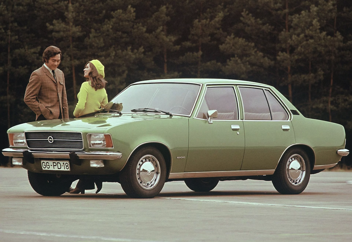 OPEL REKORD D 2100 D con curiosità, caratteristiche e FOTO